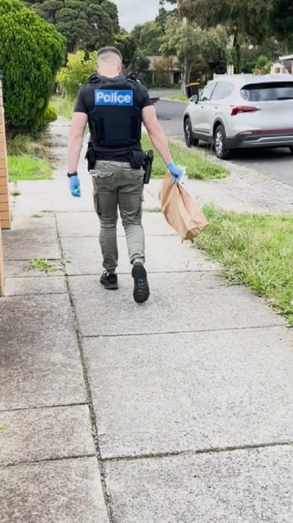 Police blitz on youth gang weapons | Endeavour Hills Hallam Doveton ...